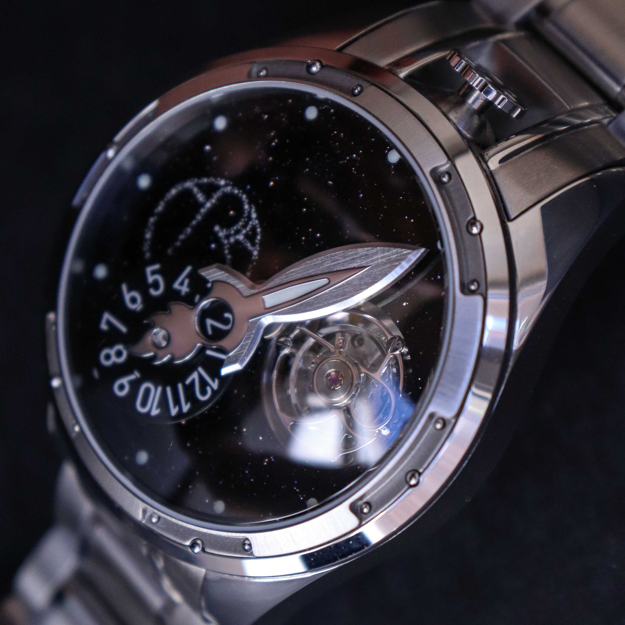 Era Timepieces Hyperion (Review) – World’s First Wandering Hour ...