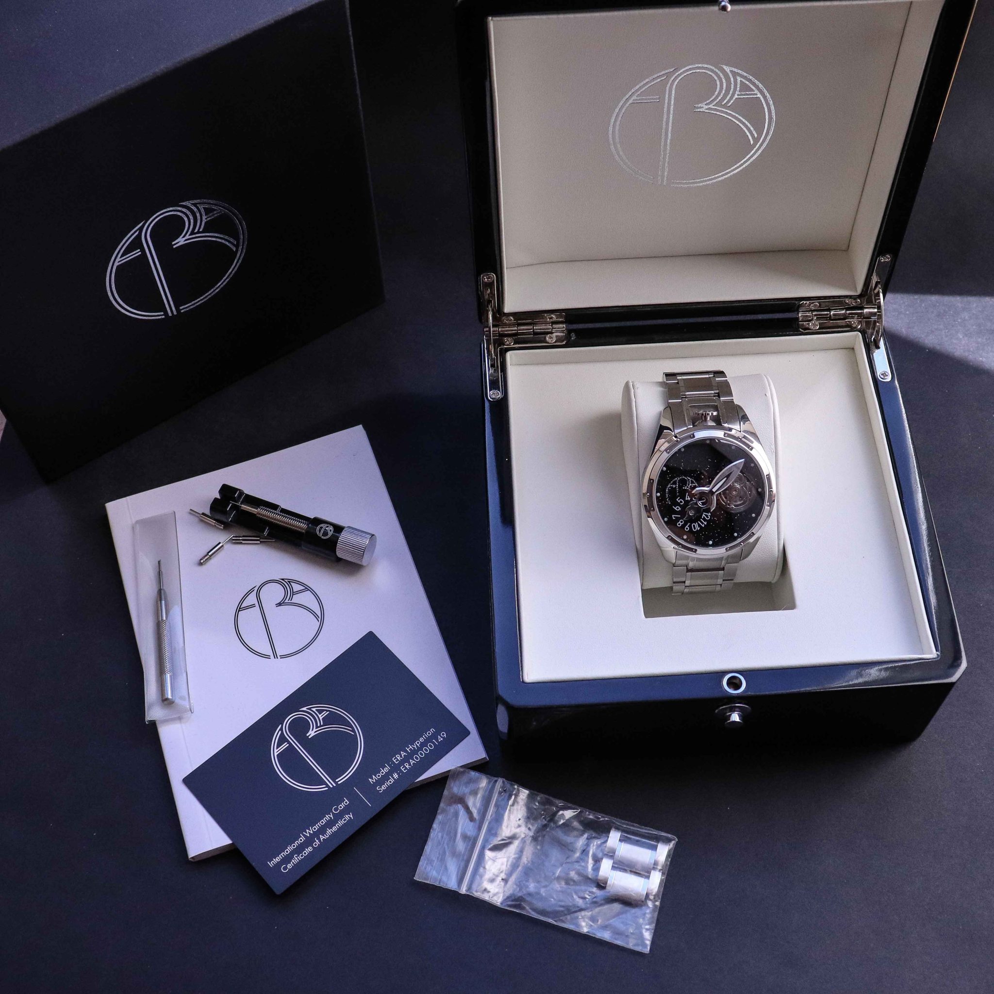 Era Timepieces Hyperion (Review) – World’s First Wandering Hour ...