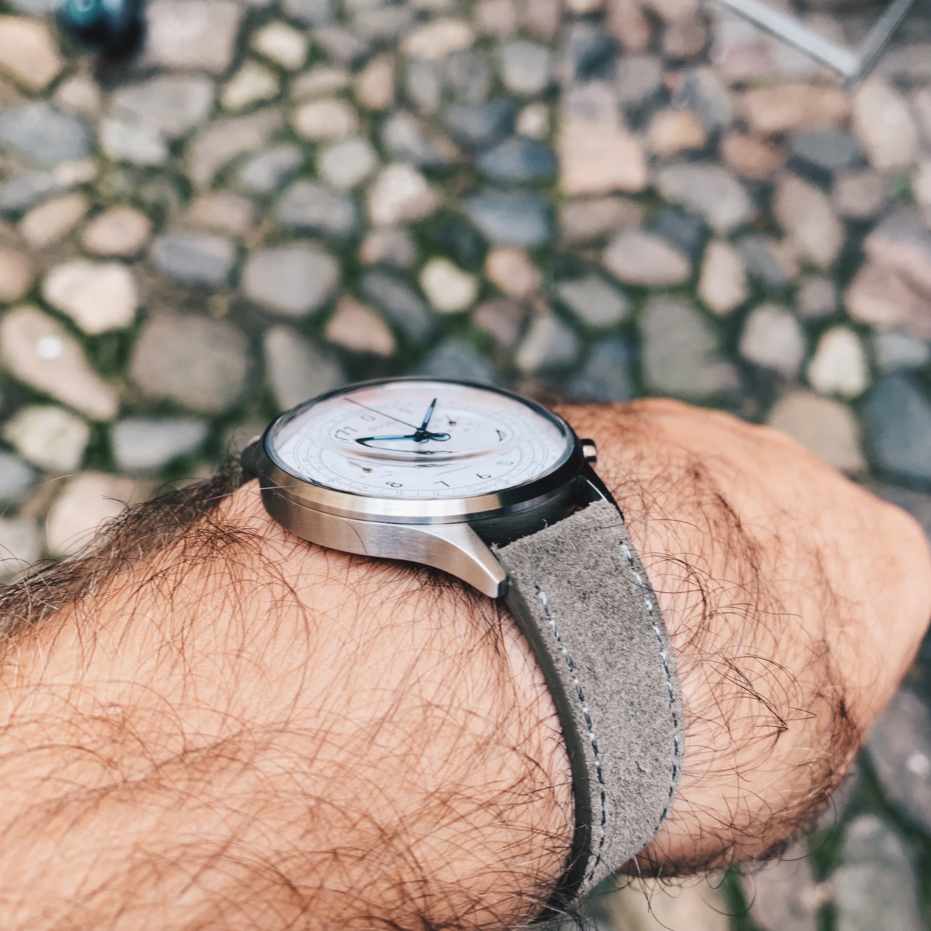 BUUR+ Multiscale chronograph in white (Review) – Stunning vintage ...