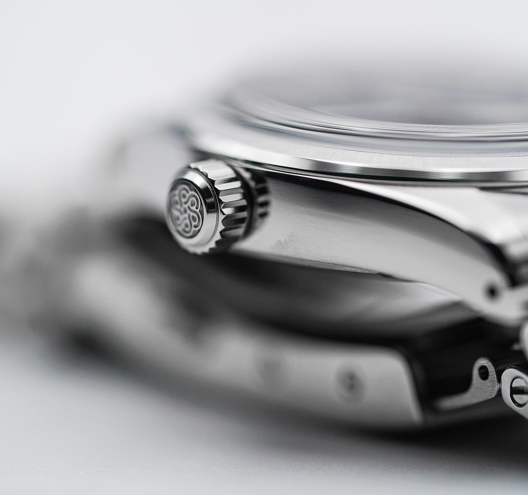 Traska Summiteer 36mm Ref. 6223 (Review) – Ready for Mountains ...