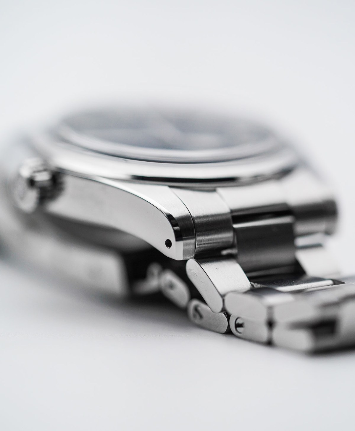 Traska Summiteer 36mm Ref. 6223 (Review) – Ready for Mountains ...