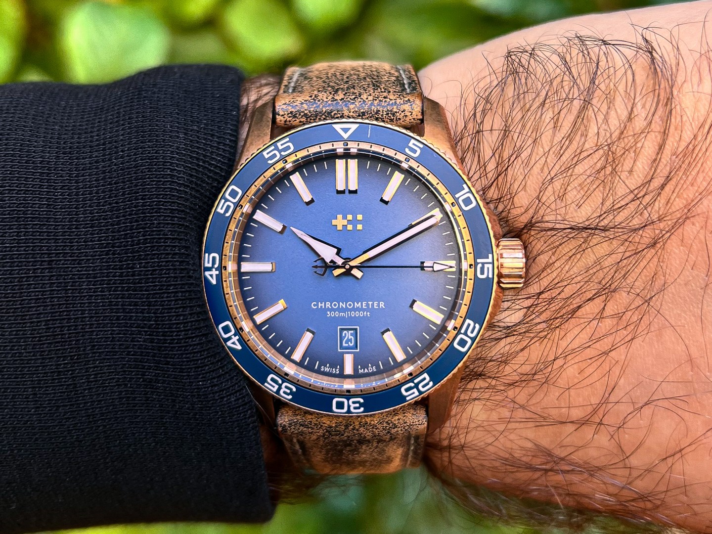 Christopher Ward C65 Pro 300 Bronze (Review) – The Thin Diver With a ...
